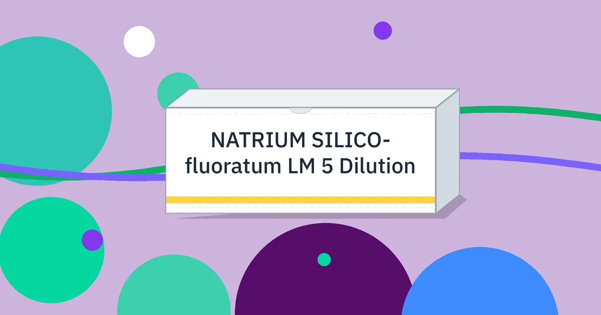 Symbolbild: Packung mit der Aufschrift NATRIUM SILICO-fluoratum LM 5 Dilution (PZN 13617179) – Verfügbarkeit und Bezug in Apotheken in Frankfurt am Main