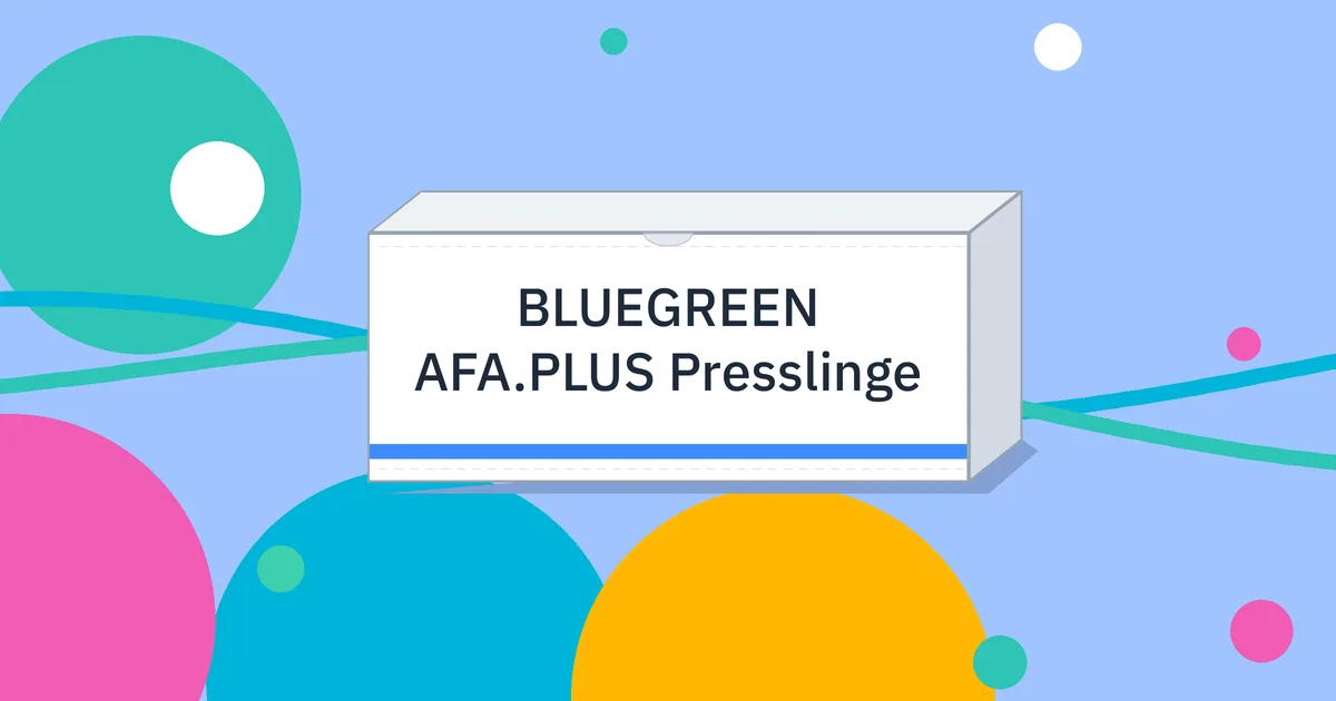 Symbolbild: Packung mit der Aufschrift BLUEGREEN AFA.PLUS Presslinge (PZN 12389368) – Verfügbarkeit und Bezug in Apotheken in Frankfurt am Main