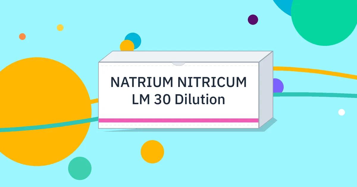 Symbolbild: Packung mit der Aufschrift NATRIUM NITRICUM LM 30 Dilution (PZN 12965872) – Verfügbarkeit und Bezug in Apotheken in Frankfurt am Main